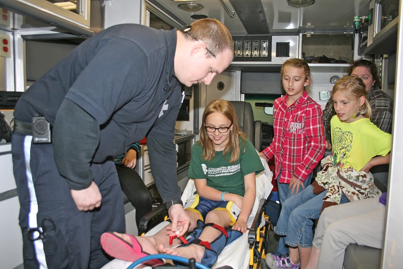 Girl Scout Troop Earns First-Aid Badge - Oskaloosa News | Oskaloosa News